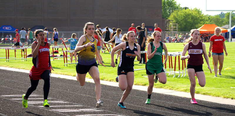 Loggers' Roberts wins 300-meter hurdles at sectional; Roush earns state ...