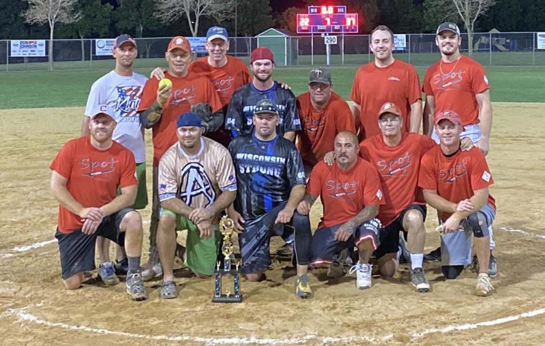 Rice Lake slowpitch softball crowns champions | Sports | apg-wi.com