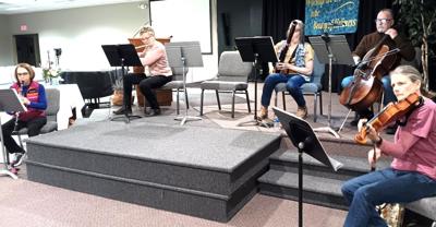 Elementary students meet classical musicians, hear their music ...