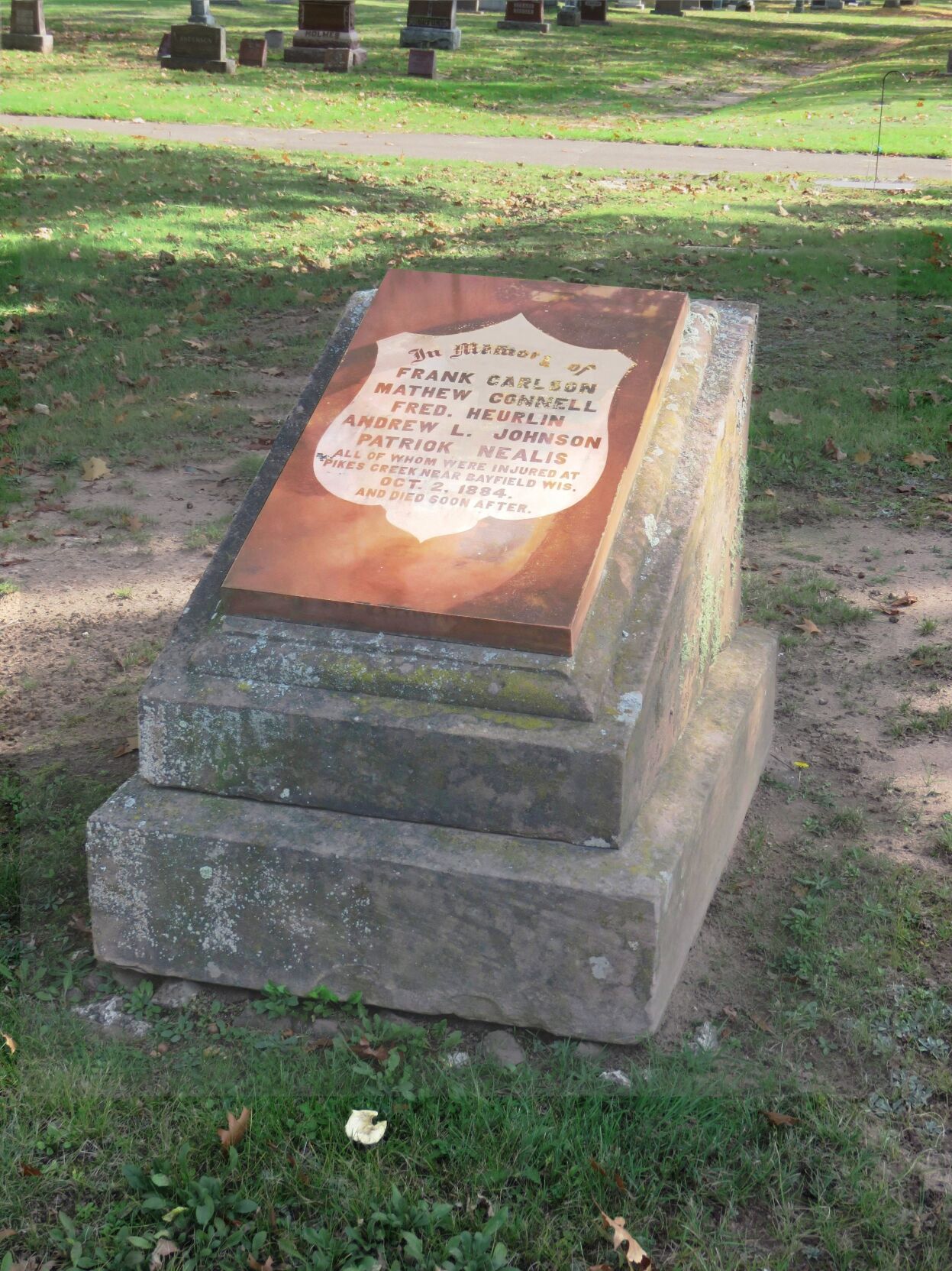 Volunteers memorialize forgotten victims of train wreck | Local | apg-wi.com