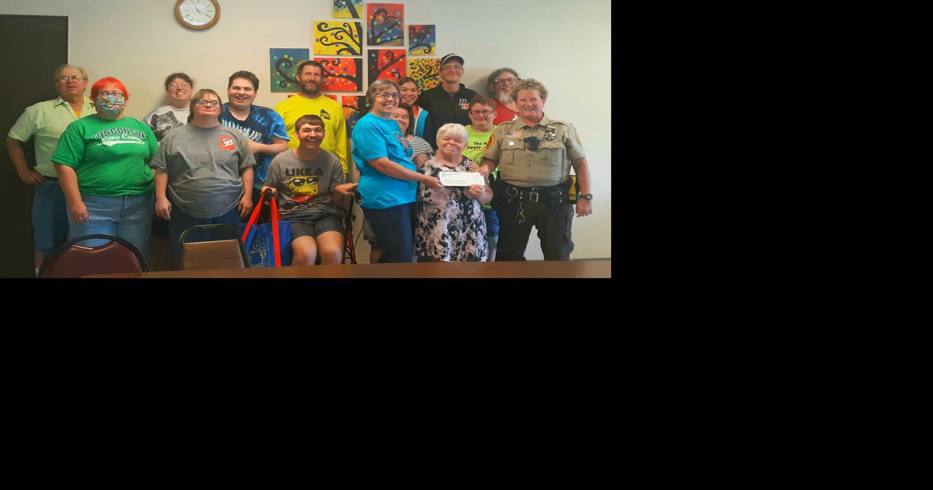 Parade benefits Red Apple Center | Price County Review | apg-wi.com