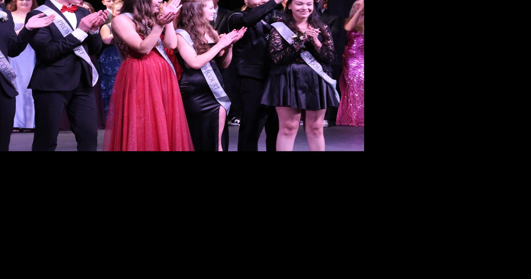 Prom queen crowned | Sawyer County Record | apg-wi.com