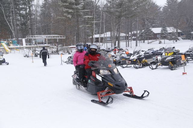 Johnson Memorial Vintage Snowmobile Ride | Free | apg-wi.com