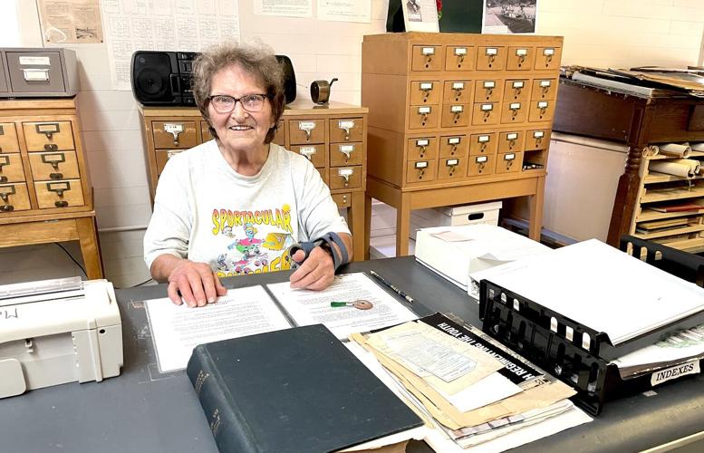 Retired librarian's pastime is booked up | News | apg-wi.com