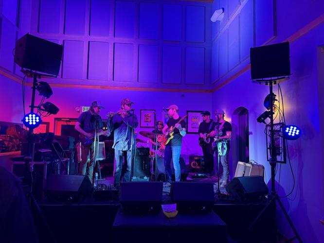 Coming through loud and clear | Entertainment | apg-wi.com