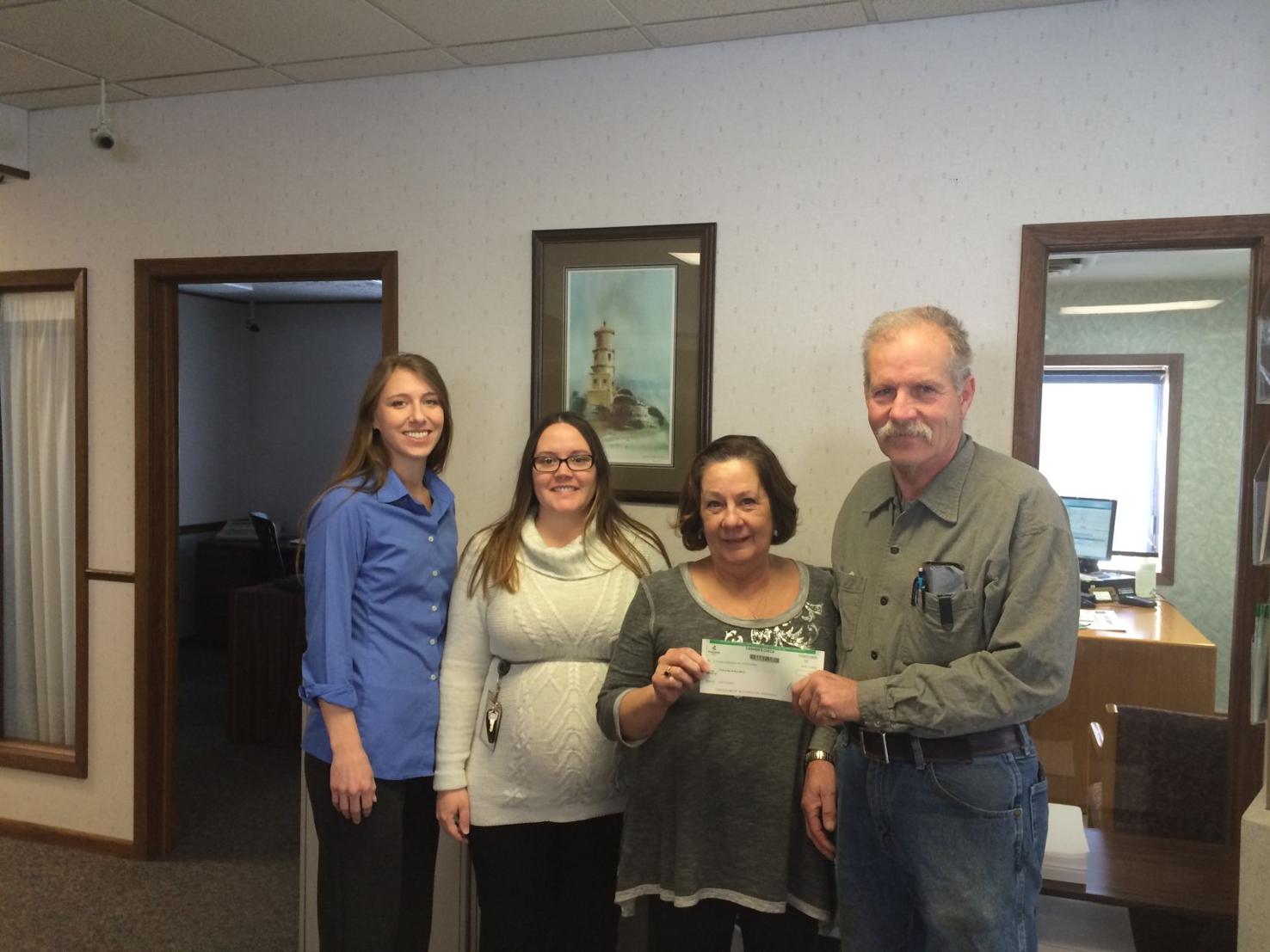 Bank donates to FHNB | Free | apg-wi.com