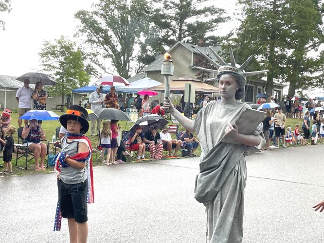 Mikana's Wettest Little Parade | Photos | apg-wi.com