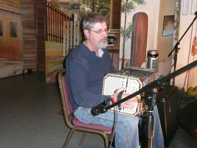 Long Live the Squeezebox May 10 | Arts | apg-wi.com