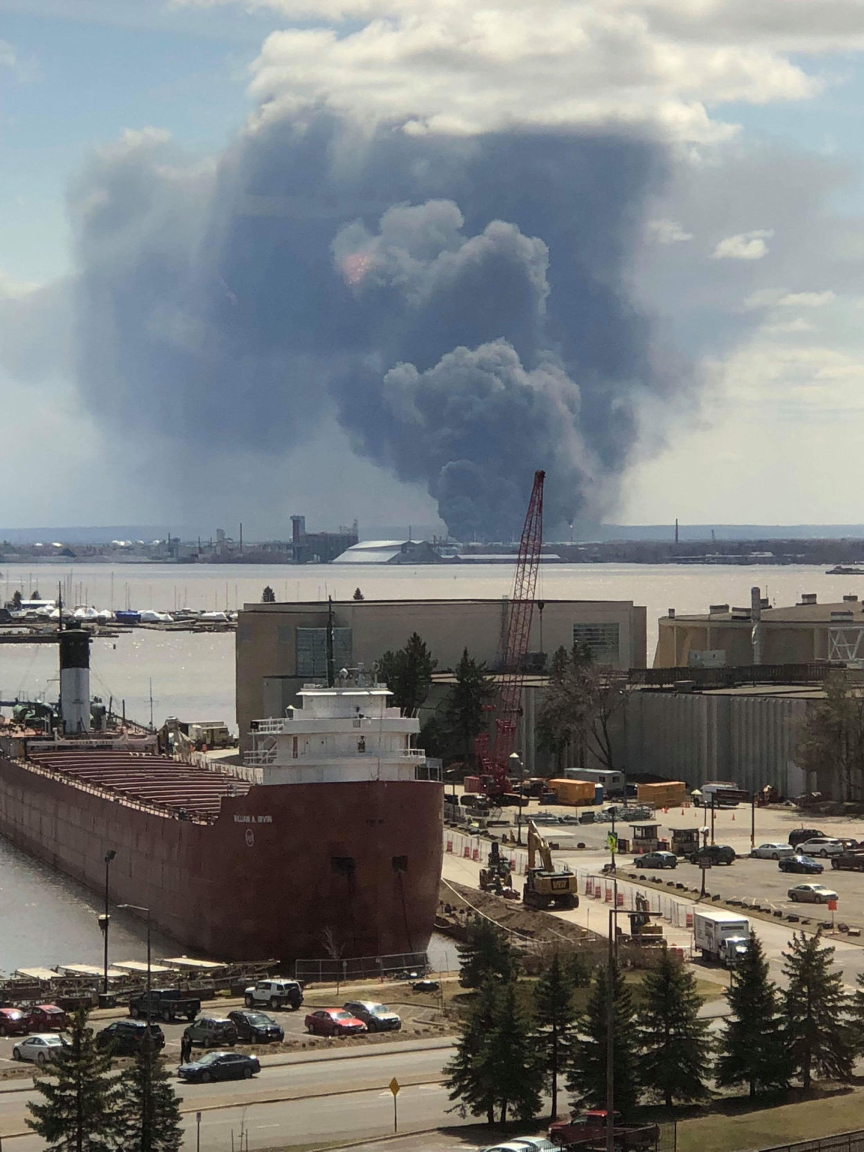 Multiple injuries reported after oil refinery explosion in Superior ...