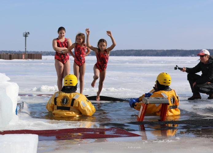 Bayfield Polar Plunge back on | Local | apg-wi.com