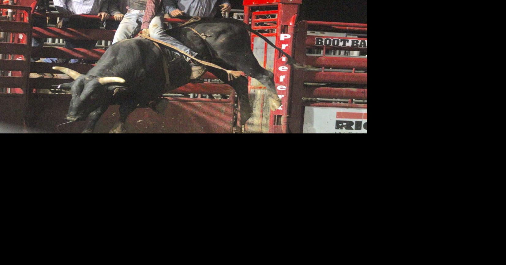 Racing, riding and roping at the Barron County Pro Rodeo | Photos | apg ...