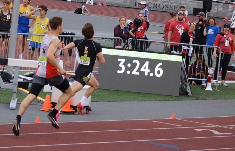 Leaving tracks | High School | apg-wi.com