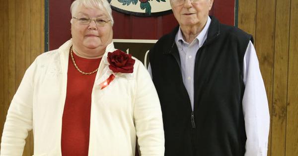 Helwig, Kupsch honored by Stone Lake Cranberry Festival | Local | apg ...