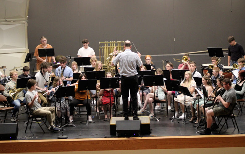 Shell Lake 'pops' at concert | Local | apg-wi.com