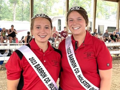 Pintens family surprised with Friend of the Holstein Cow award | News ...