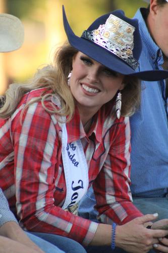 Marty Barnes continues family legacy of his father, rodeo legend Bob ...