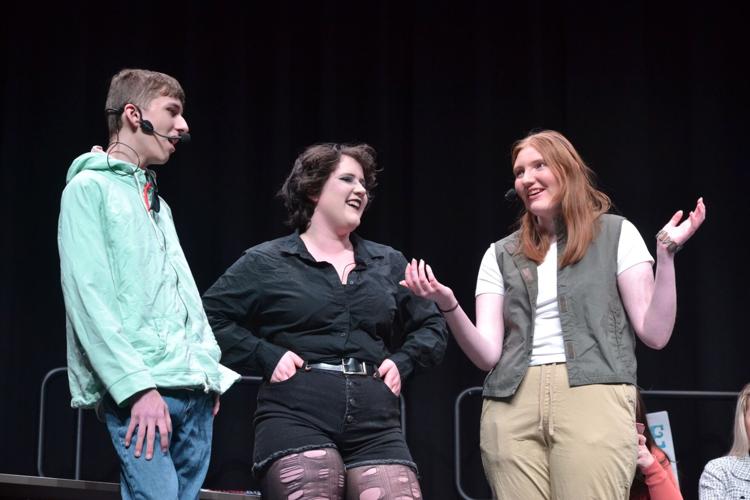 ‘Mean Girls’ offers hilarious, heart-breaking look at high school years ...