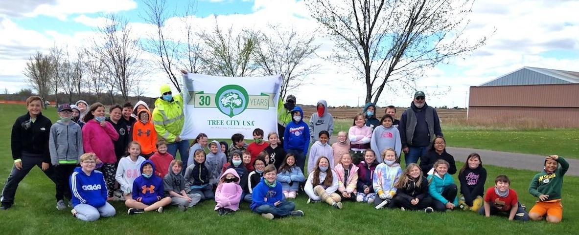 Tainter fourth-graders observe Arbor Day | Free | apg-wi.com