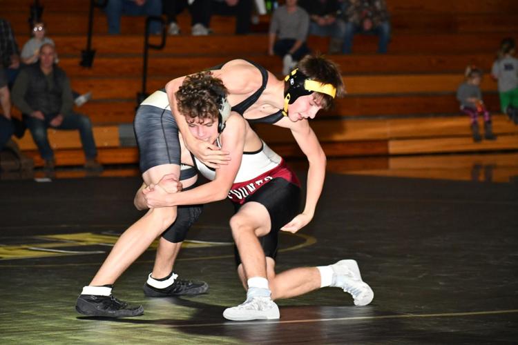 Spooner edges Hurricane wrestlers, 42-39 | Subscriber | apg-wi.com