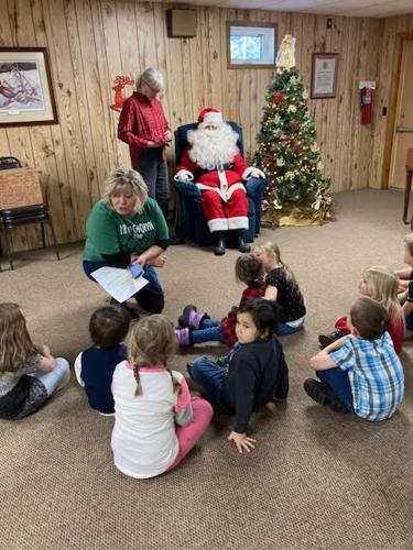 Santa visits Northwood children at senior center | Local | apg-wi.com