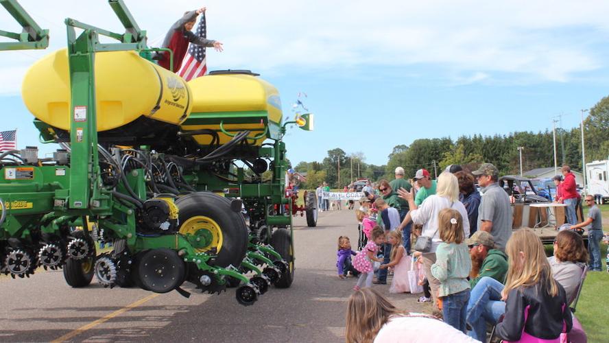 Scenes from Brill Harvest Days | Media | apg-wi.com