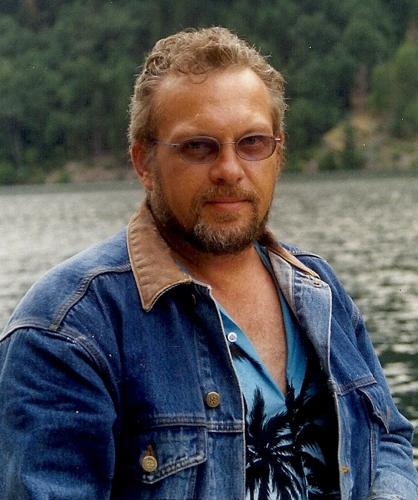 Howard Gene Heglund | Obituaries | apg-wi.com Howard Gene Heglund | Obituaries | apg-wi.com