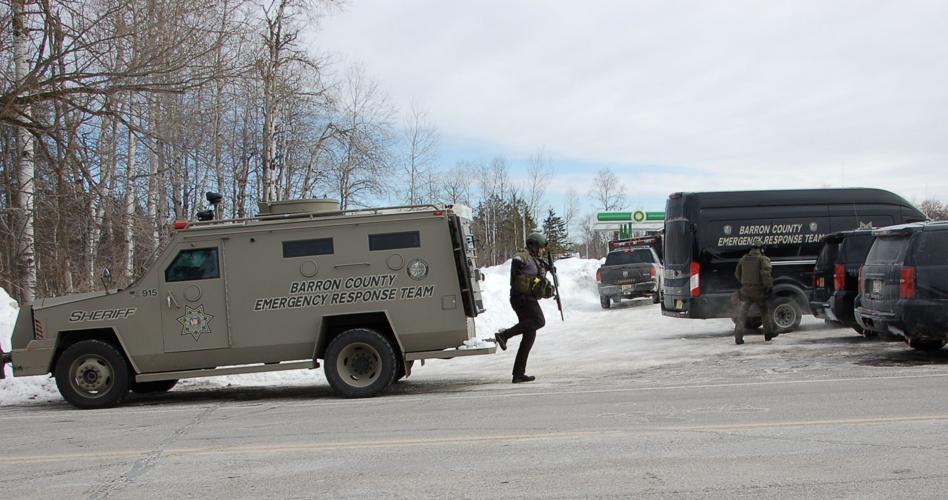 Police end standoff peacefully with suspect in Friday stabbing | Free ...
