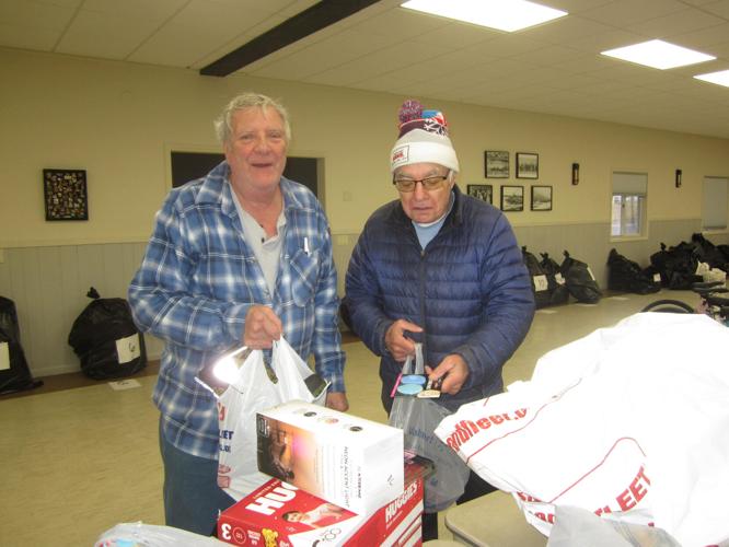 Community Christmas Fund helps 115 families, 234 children for holidays ...