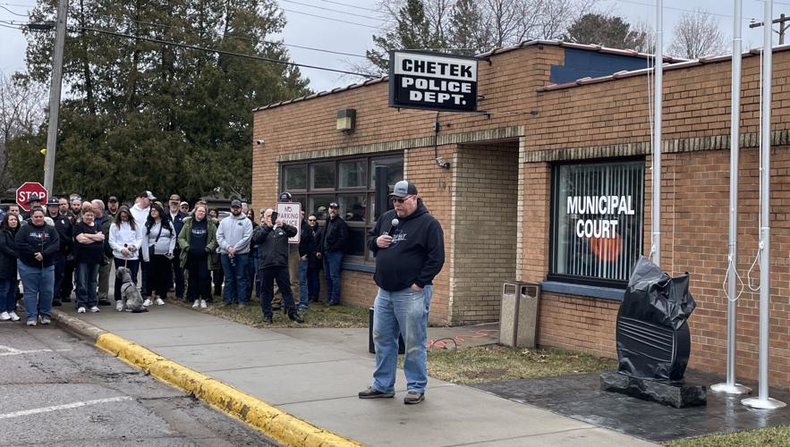 Memorial unveiled at Chetek commends Officer Breidenbach for laying ...