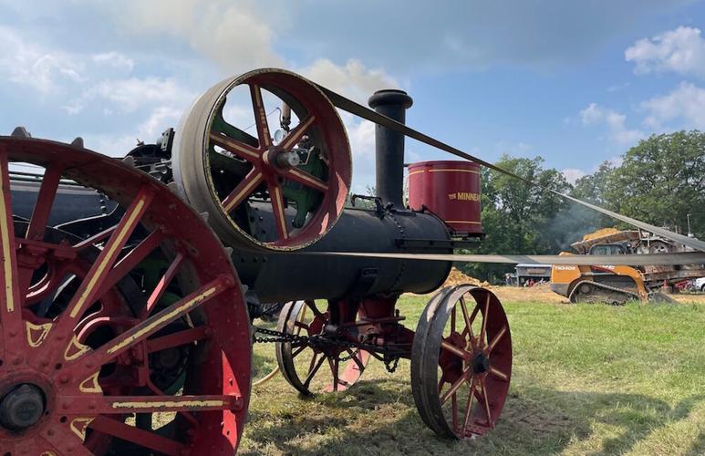 Old-time threshing bee marks its 40th year | News | apg-wi.com