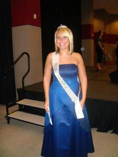 Amber DeLasky wins “Miss Phoenix” title | Schools | apg-wi.com