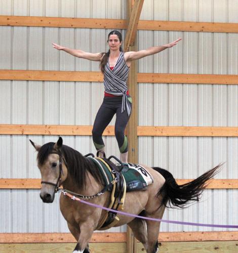Equine vaulting show draws crowd | Local | apg-wi.com