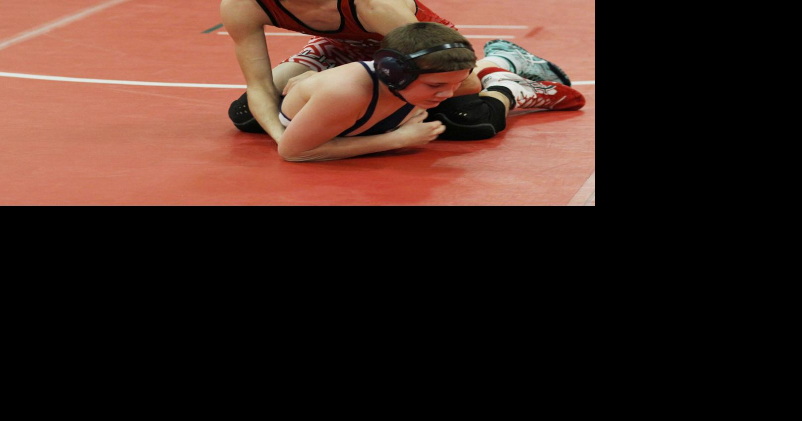 WRESTLING: Wolfpack split on Senior Night | Local Sports | argus-press.com