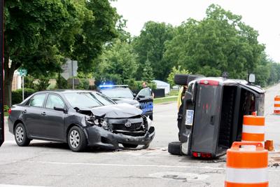 Morning crash results in minor injuries | Owosso | argus-press.com
