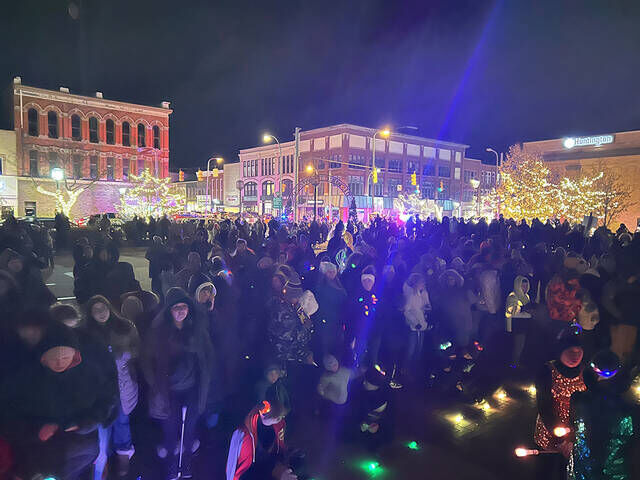 Glow Owosso to illuminate downtown the day after Thanksgiving ...