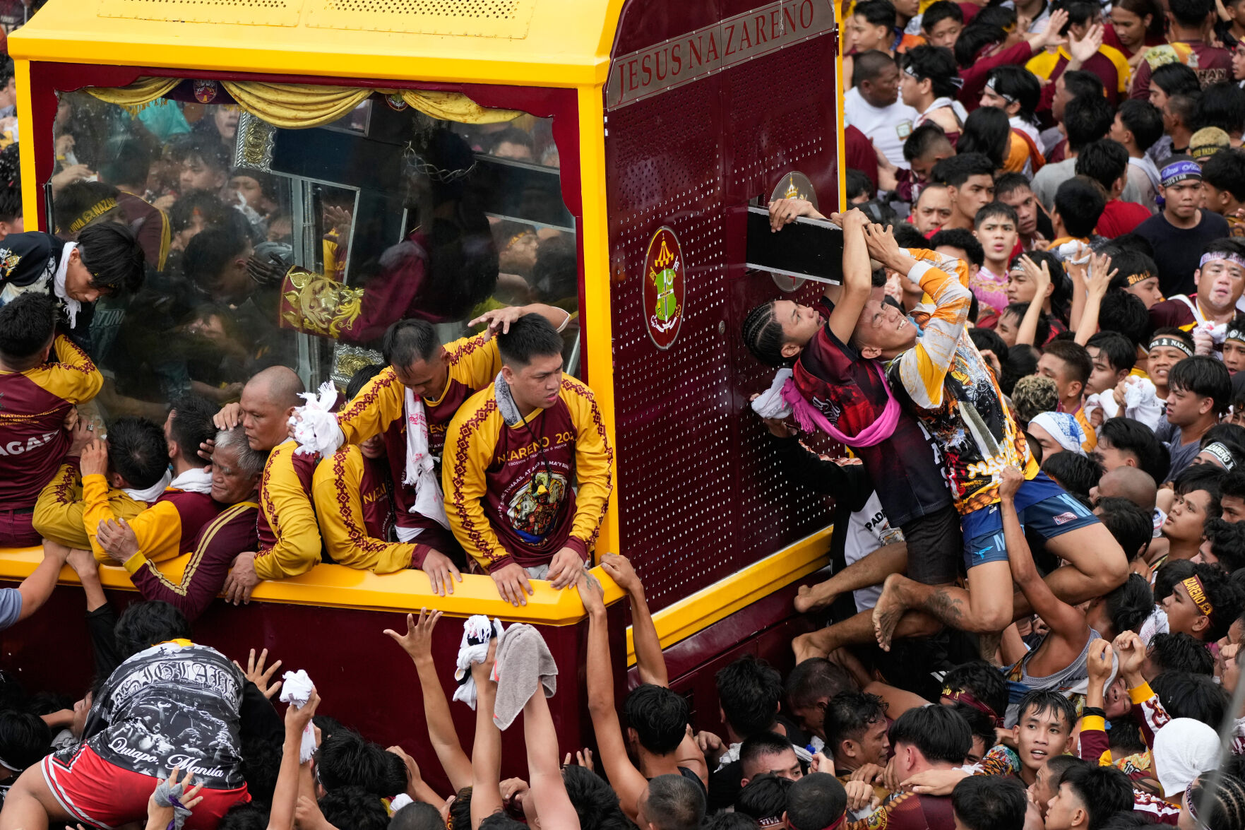 Philippines Catholic Procession | World News | argus-press.com