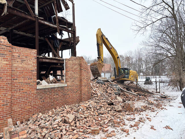 Owosso ‘eyesore’ is razed | Owosso | argus-press.com