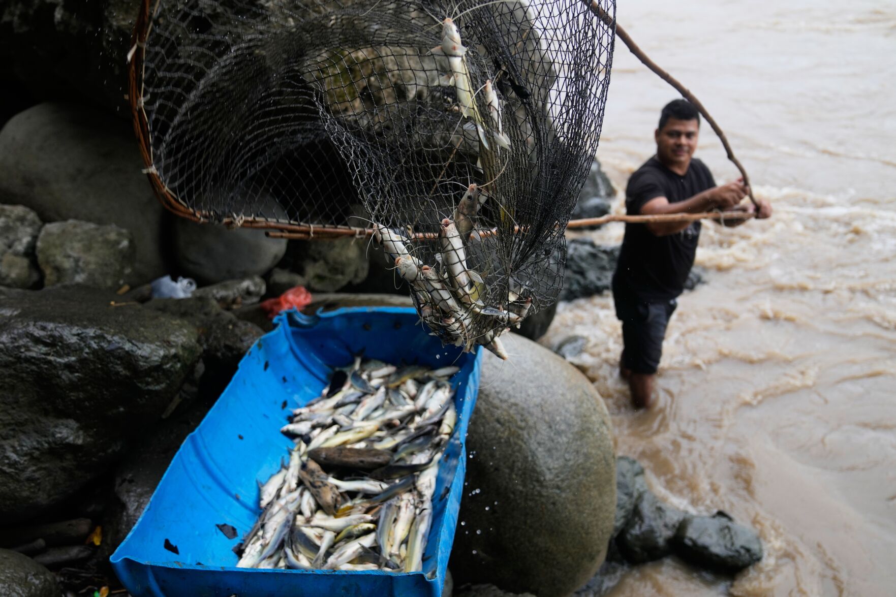APTOPIX Colombia Fishing | World News | argus-press.com