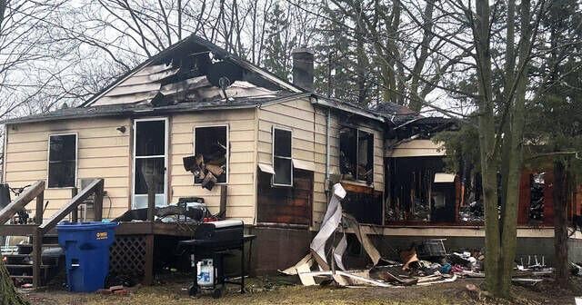 Fire destroys Corunna residence, injures 1 and kills 3 cats | Local ...