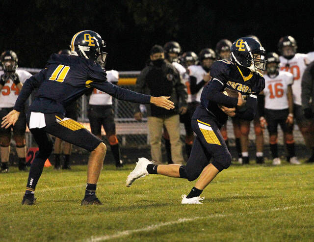 FOOTBALL: Ovid-Elsie runs over Chesaning, 34-20 | Local Sports | argus ...