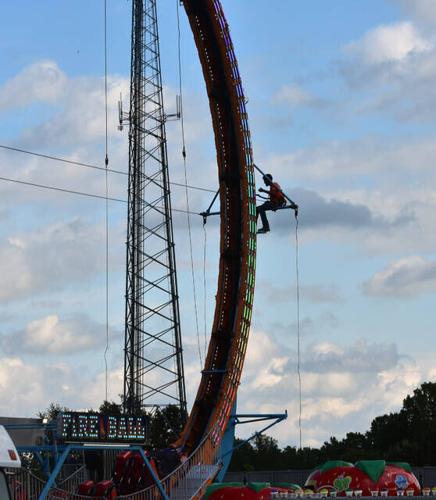 After strenuous setup process, carnival rides make debut at Fair ...