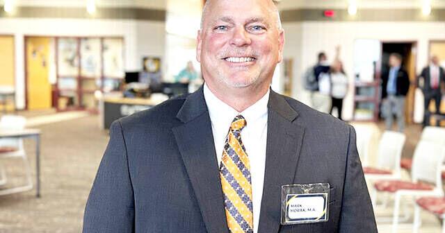 Ovid-Elsie schools give superintendent high marks in initial review ...
