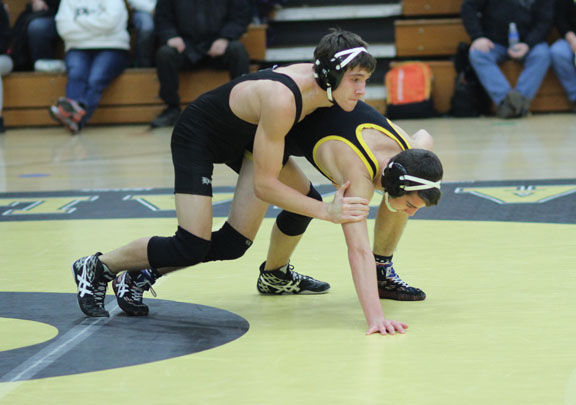 WRESTLING: Defending state champion New Lothrop defeats Corunna ...