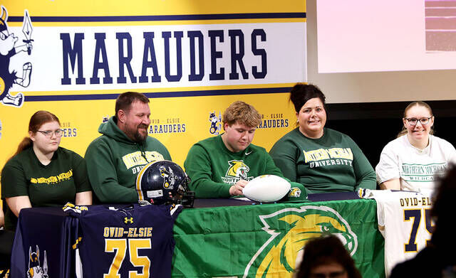 6 O-E athletes sign to play college sports | Ovid-elsie | argus-press.com