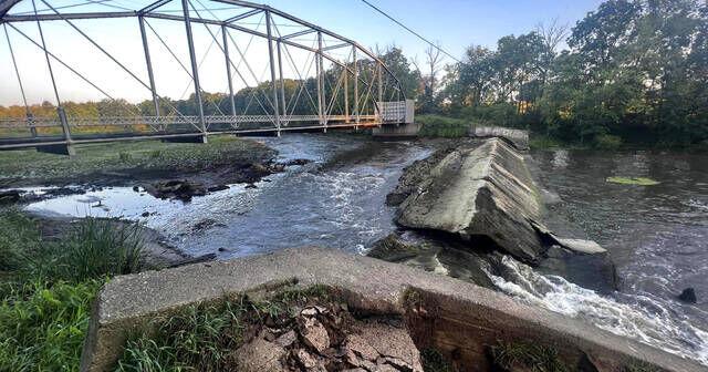 Elsie Dam on Maple River fails; local officials scramble to deal with ...