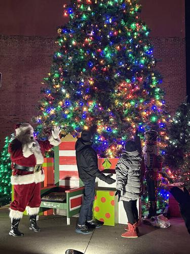 Glow Owosso to illuminate downtown the day after Thanksgiving ...