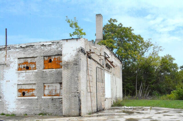 Demolition of old Simplicity facility in Durand set to begin in earnest ...