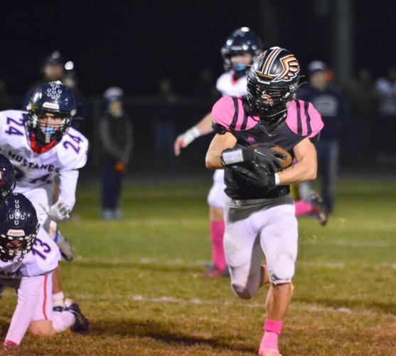 Behind ‘backs that can fly,’ Morrice wins regular-season finale ...
