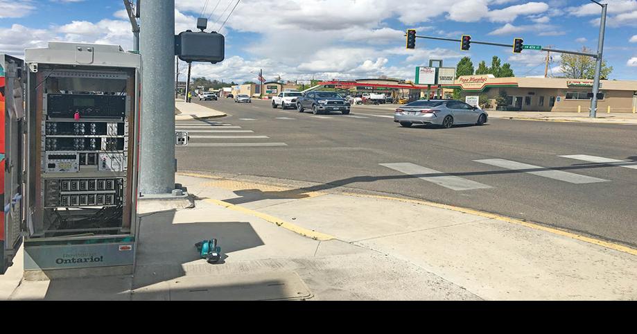 Getting the green light from ODOT: Crews check traffic signals | Local ...
