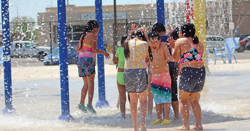 Elementary students splash into Let’s Make Waves! | Local News ...